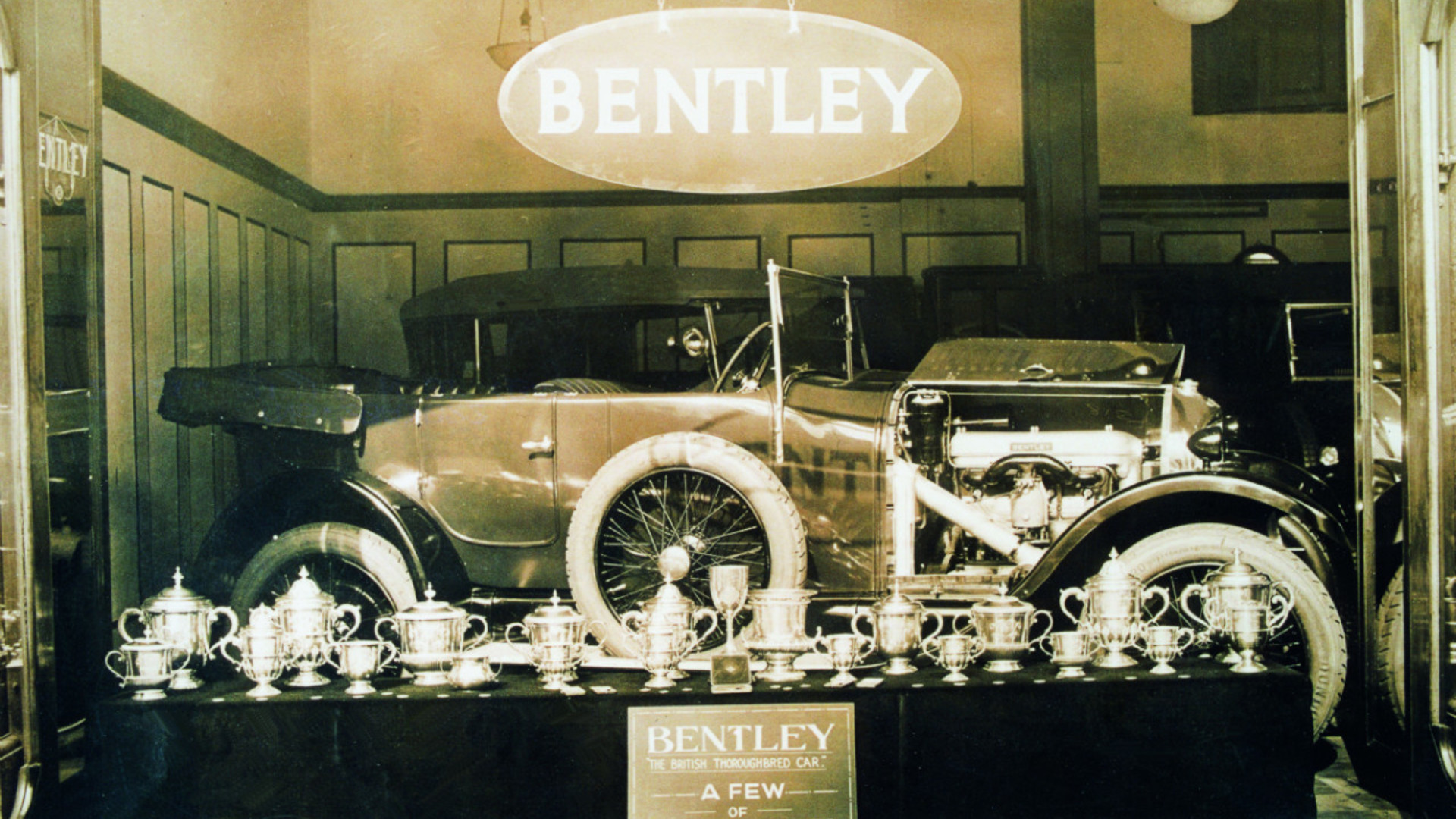 Dünyanın en lüks otomobil üreticilerinin ilk modelleri - otoplus